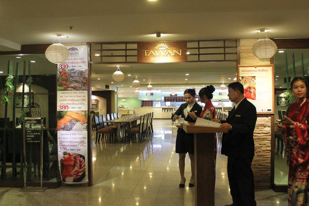 รีวิว Tawan Restaurant Outlet in Duangtawan Hotel Chiang Mai - บุฟเฟ่ ...