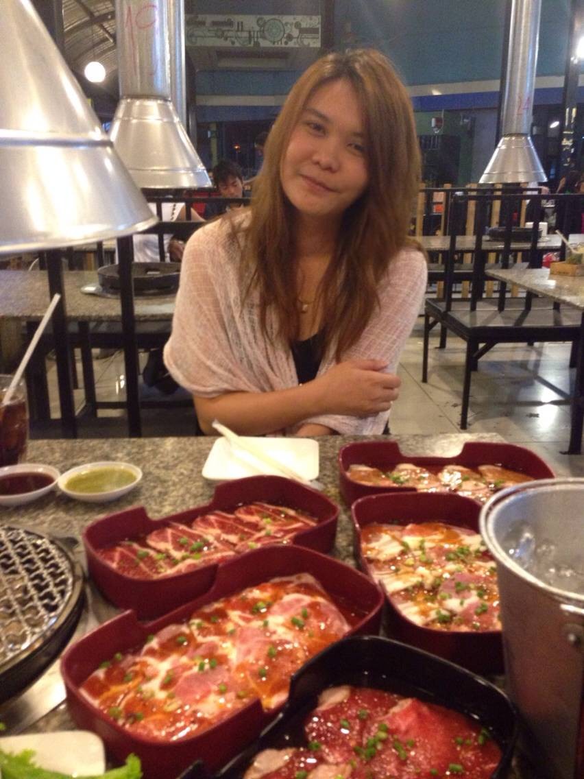 รีวิว Mr.grill Yakiniku บางใหญไนท์บาร์ซ่า - อาหารอร่อยค่ะ น้ำจิ้มเด็ด แต่หักที่พนักงานนั่งมองเรา ...