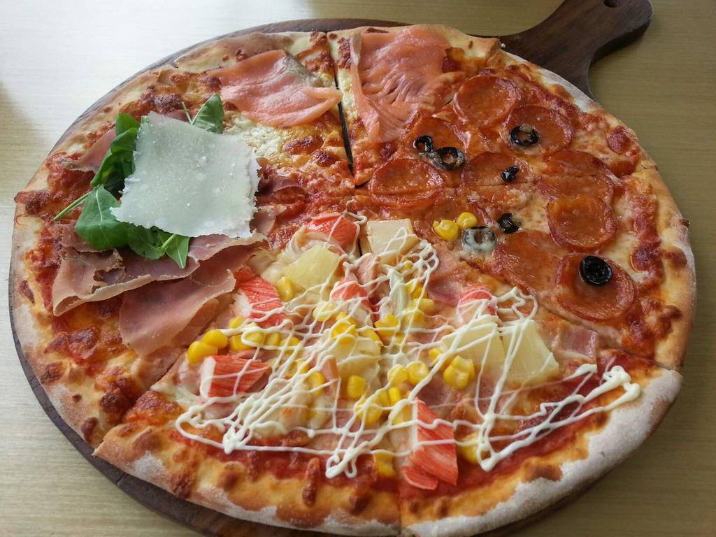 รีวิว The Bizarre Island - พิซซ่า 4 season