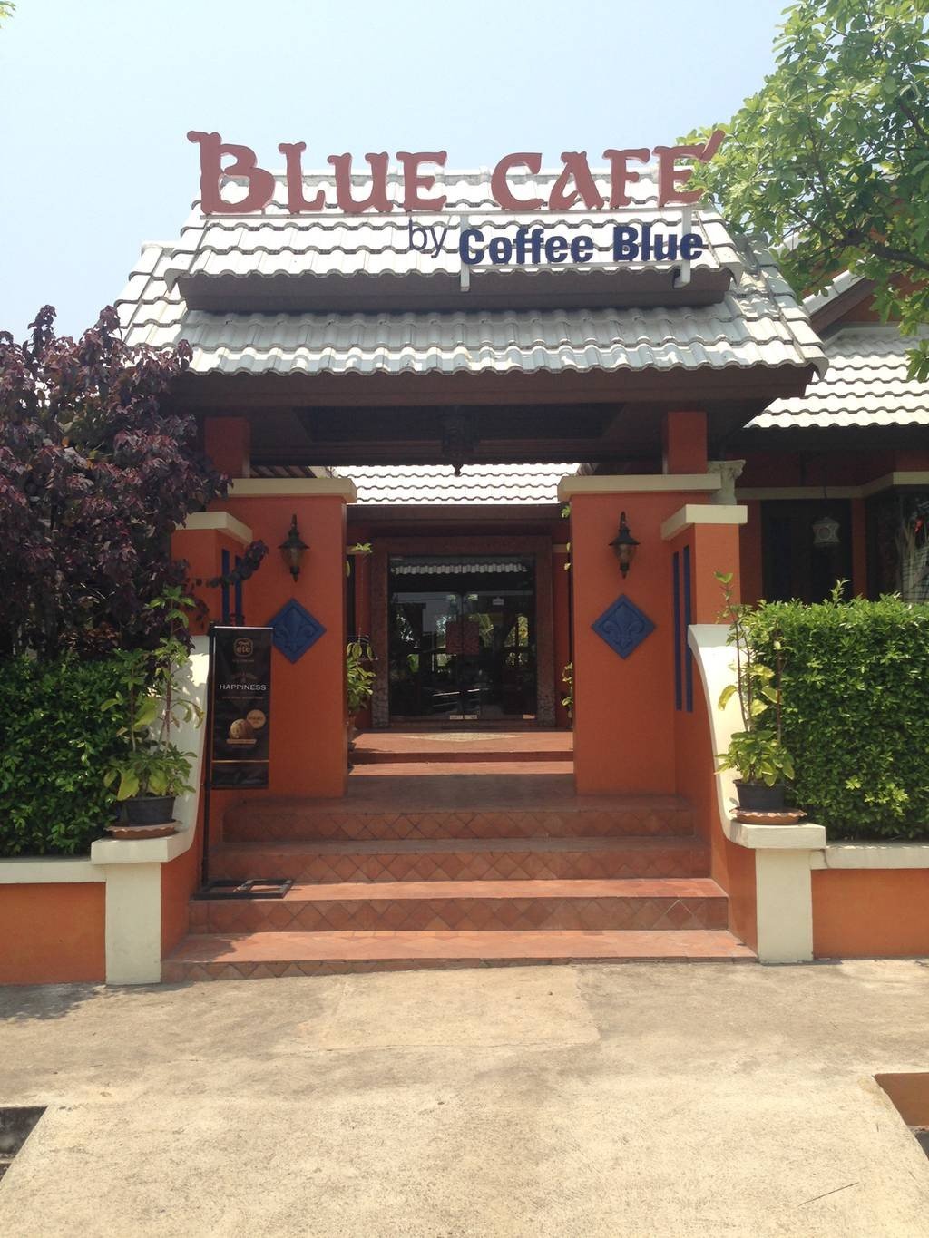 รีวิว Blue Café by coffee blue แม่ริม - ร้านบรรยากาศดี แต่รสชาติเค้กไม่ ...