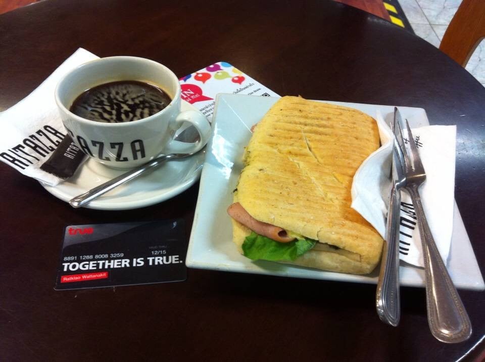 รีวิว Caffe Ritazza สนามบินหาดใหญ่ - The Art of Great Coffee
