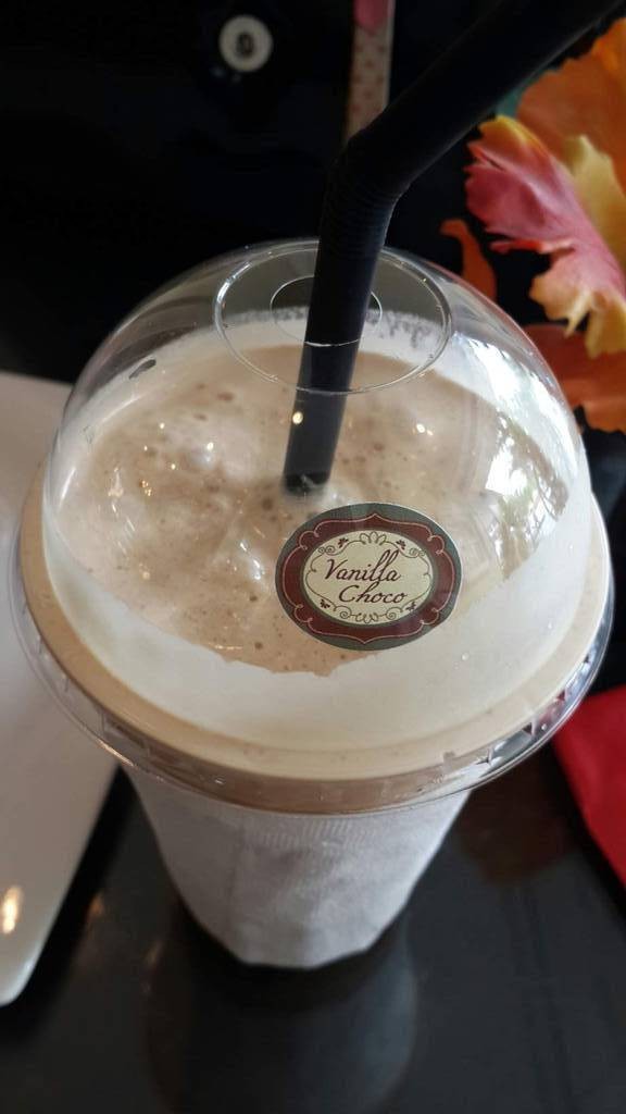 รีวิว Vanilla Choco - ร้านเค้ก กาแฟ เล็กๆ ติดกับร้านเครื่องเขียน