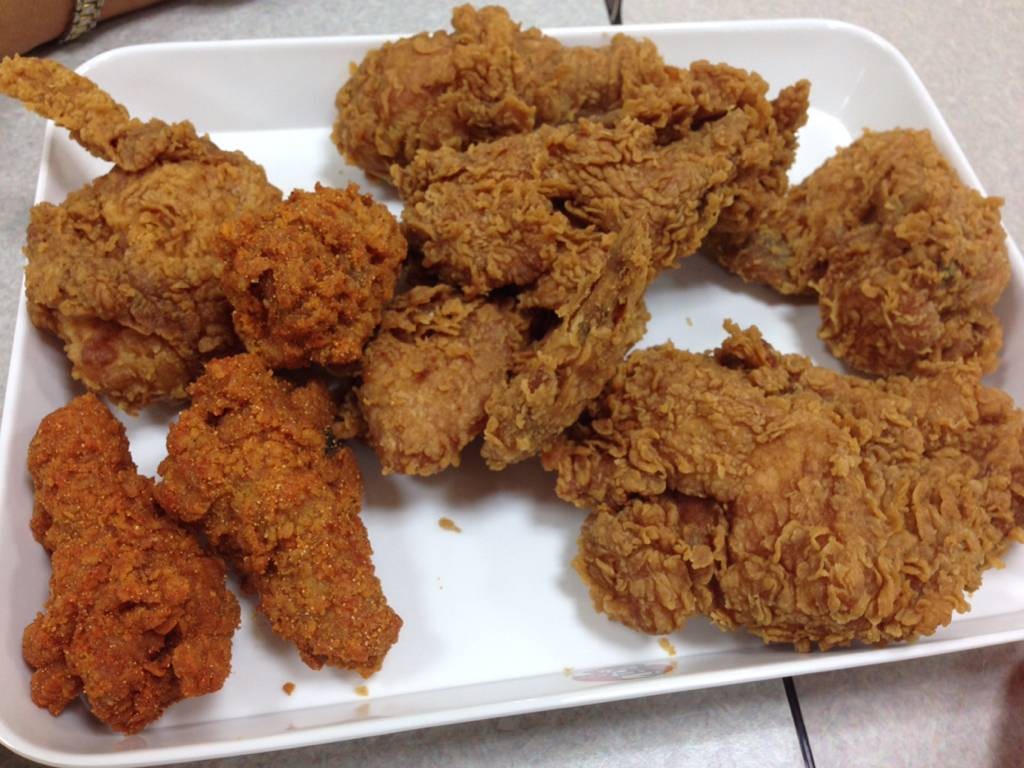 รีวิว KFC โลตัสพิษณุโลก - มากี่ทีก้อฟิน ชุดจุใจ 299 บาท ไก่ทอดกร๊อบบก ...