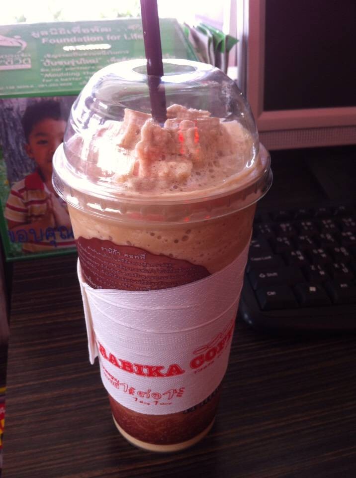 รีวิว Rabika Coffee เซ็นทรัลเชียงราย - กาแฟรสเข้ม ขับรถไม่มีหลับ