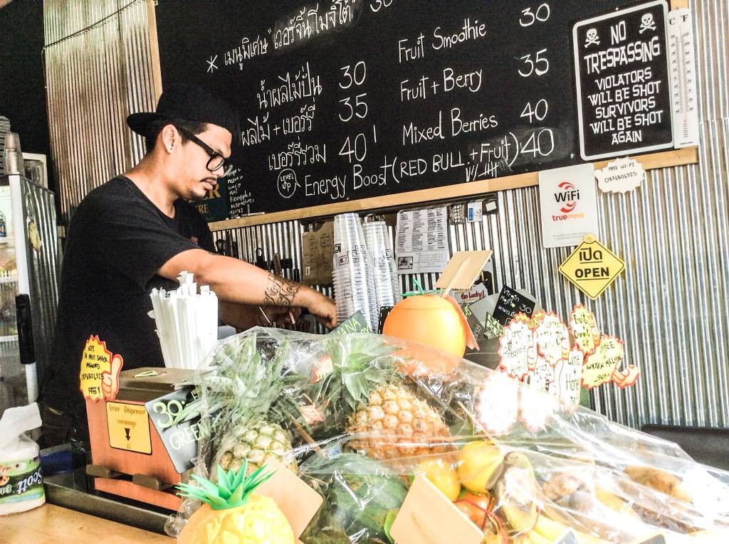 รีวิว The Fruit SHACK - ร้านน้ำปั่นเท่ๆแบบเด็กแนว รสชาติดีราคาไม่แพง