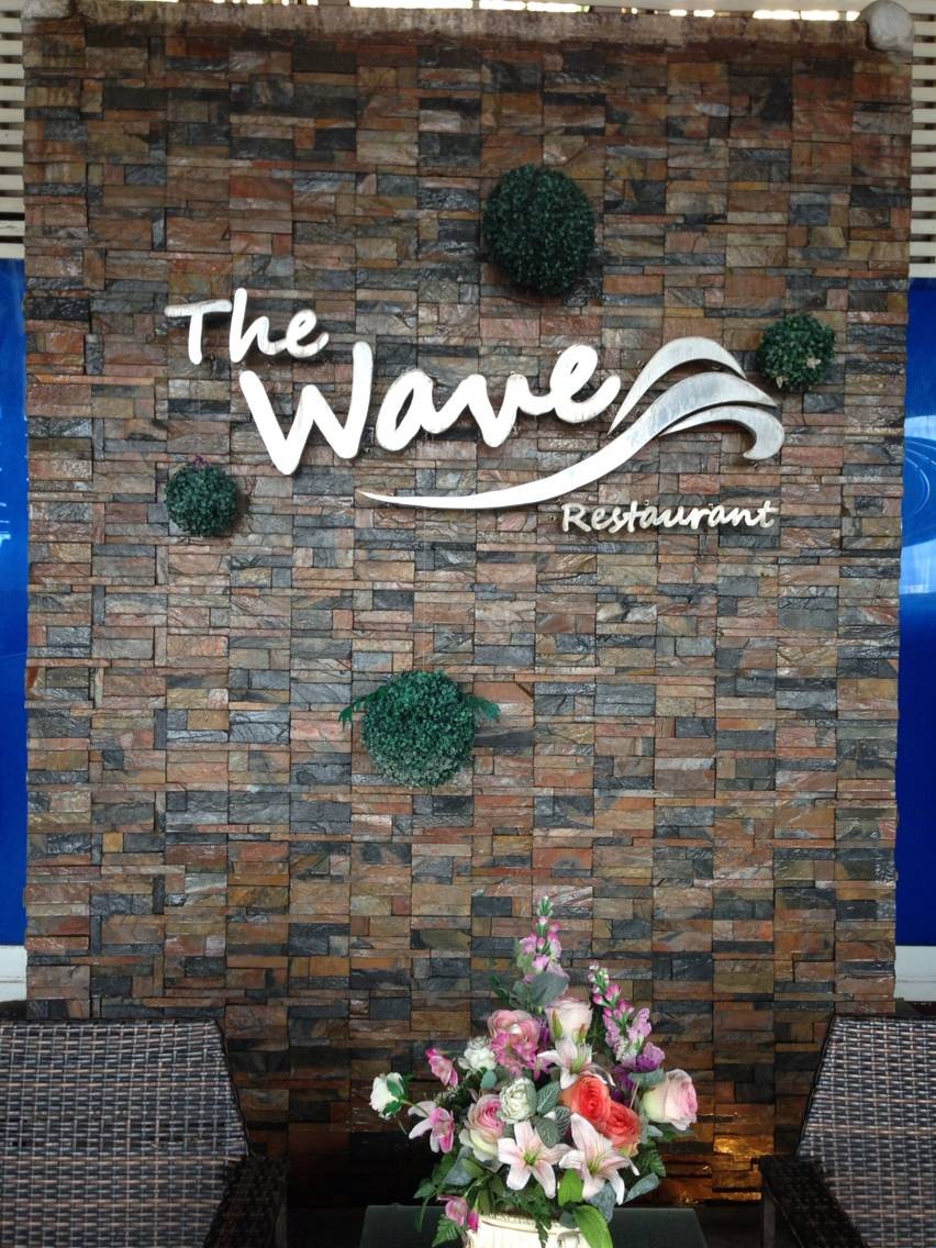 รีวิว The Wave Restaurant - ริมน้ำย่านราษฏร์บูรณะ