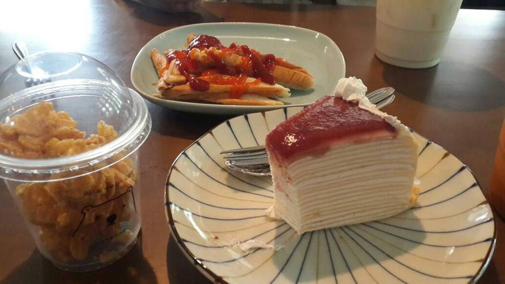 รีวิว Polar Polar Cafe สาขา1 อ่างห้วยยาง - นั่งสบายๆชิวๆ ฟังเพลงเบาๆ ...