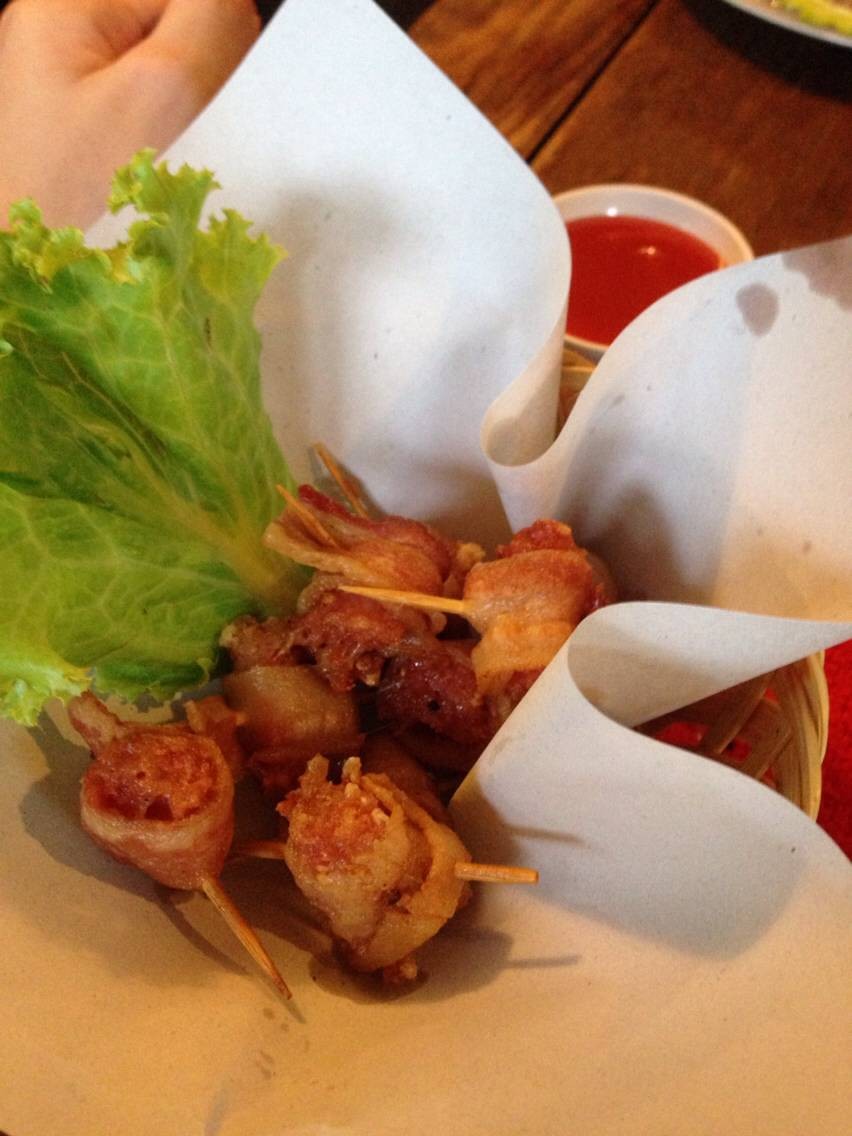 รีวิว Smith & Rabbit - Super Cozy home setting restaurant!