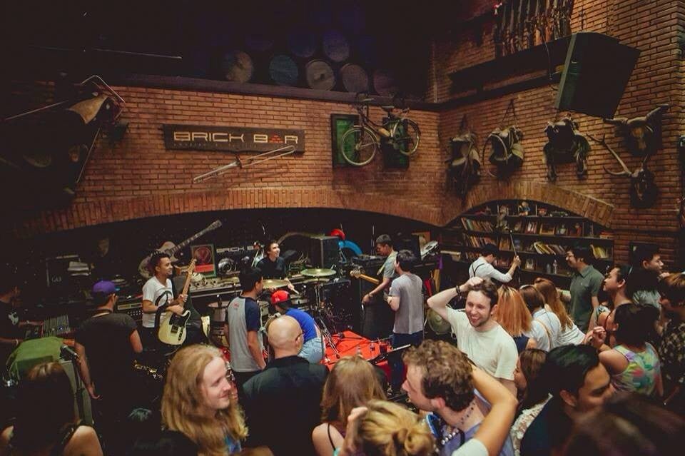 รูป Brick Bar ข้าวสาร