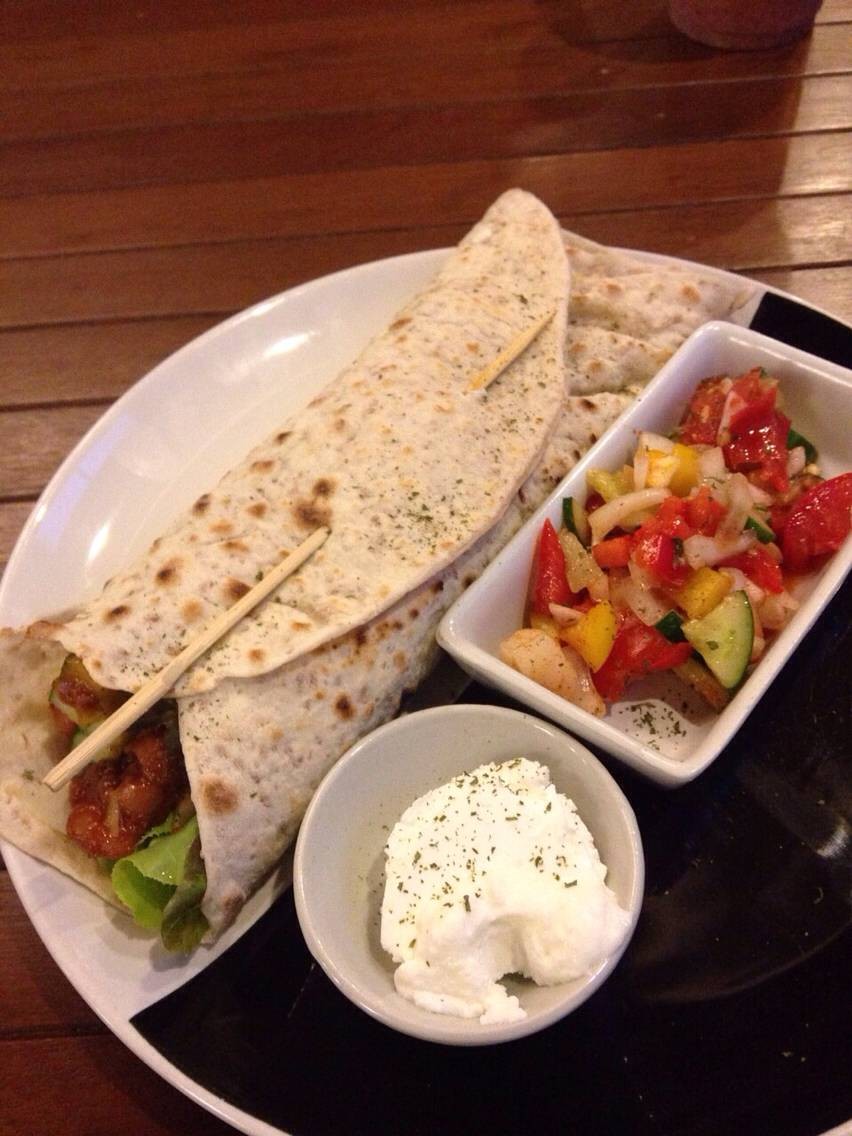 รีวิว Fresh & Wraps Resto Bar - ร้านน่ารัก เหมาะกับนั่งชิลชมวิวเชียงใหม่