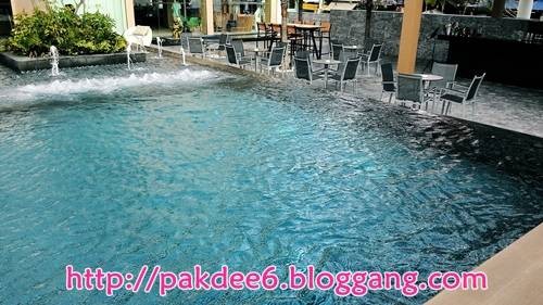 รีวิว Liquid Poolside Bar - ตอนเย็นเครื่องดื่มมีโปรฯ 1 แถม 1