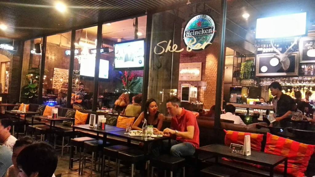 รูป She Bar