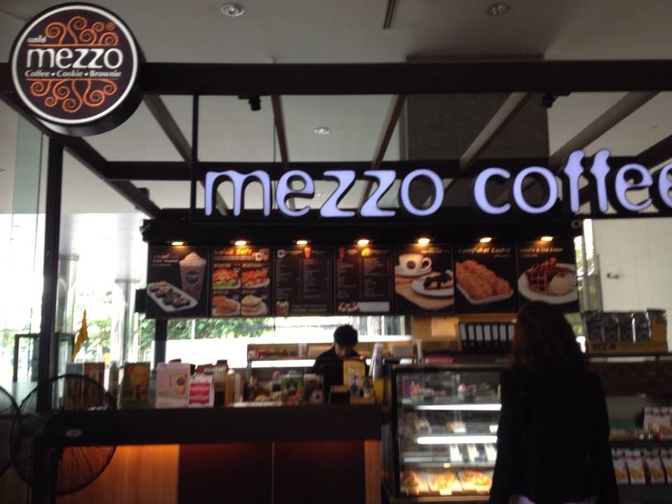 รีวิว Mezzo Coffee อาคารรสา - ร้านกาแฟใต้ตึกรสากับเมนูเจ