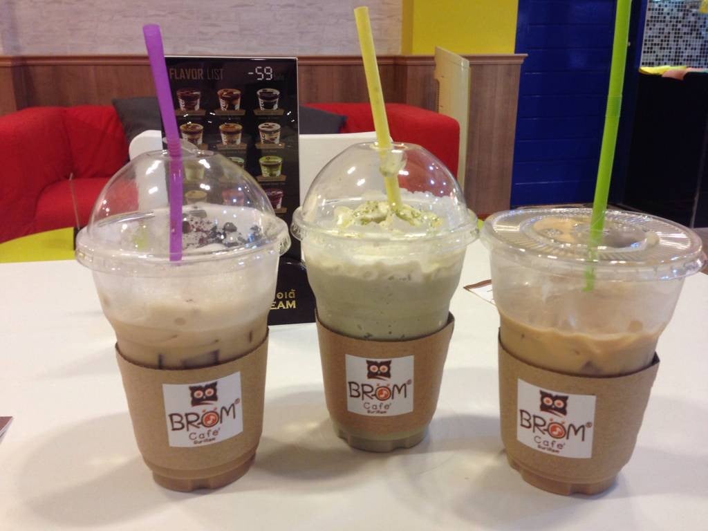 รีวิว BRÖM Cafe' San Suk Park Apartment - ร้านกาแฟบรรยากาศอบอุ่น กลาง ...