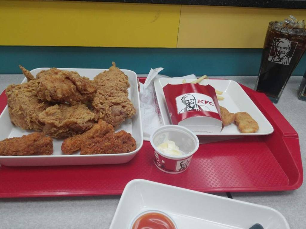 รีวิว KFC โลตัสพิษณุโลก - อร่อยแบบฉบับ kfc