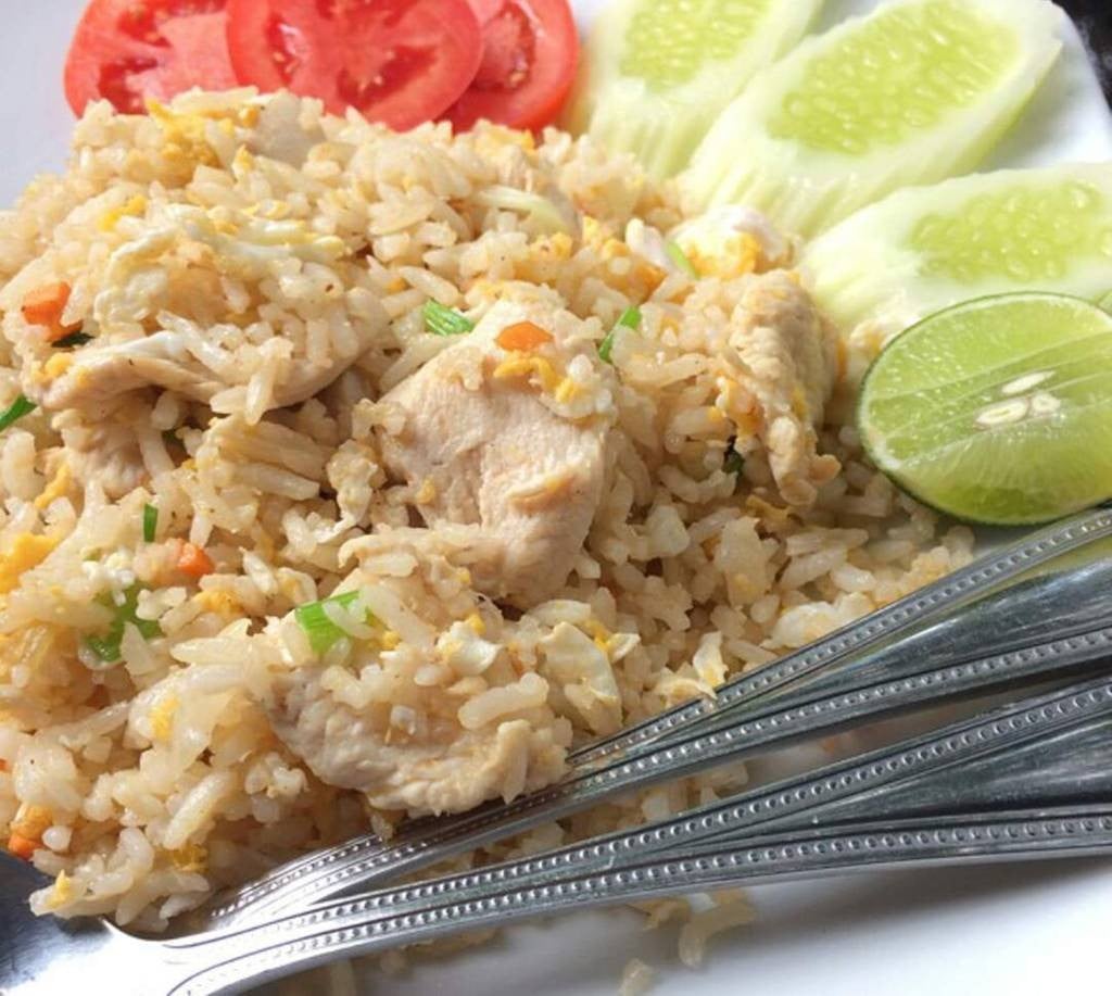 รีวิว Molly Bar - ร้านเพลงเพราะๆ บรรยากาศดี - Wongnai