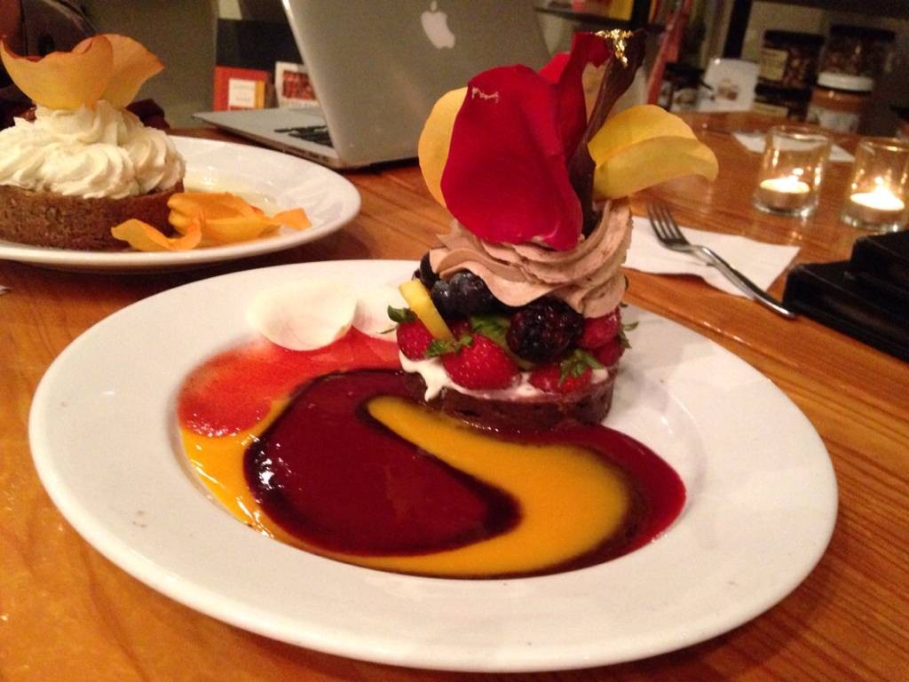 รีวิว Extraordinary Desserts - Very delicious dessert, beautiful cakes.