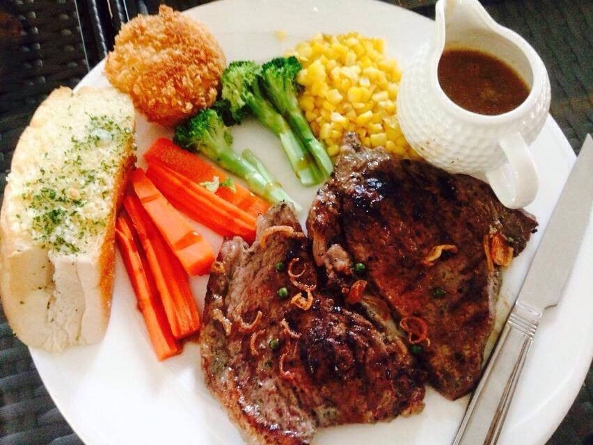 รูป Faroh House Restaurant & Wine