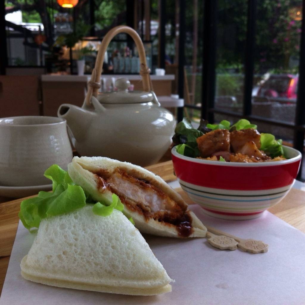 รีวิว NIKKO CAFE เอกมัย - แสงแดด คาเฟ่⛅️