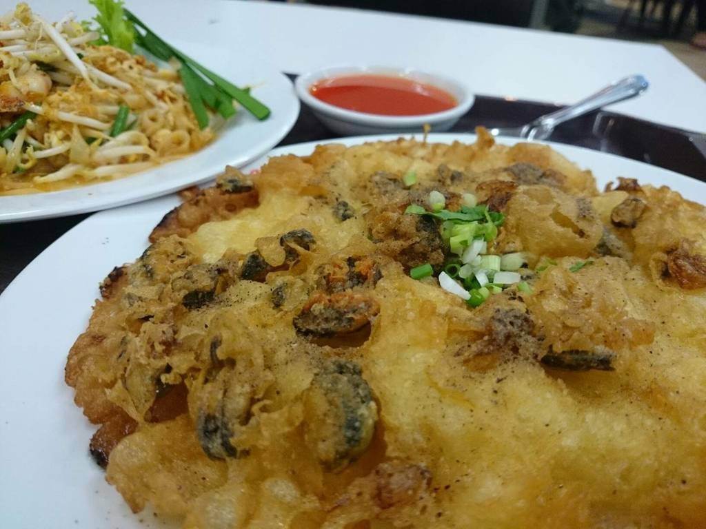 รีวิว ผัดไทไฮโซ Robinson Bangrak - สดสะอาด คุ้มค่าสมราคา