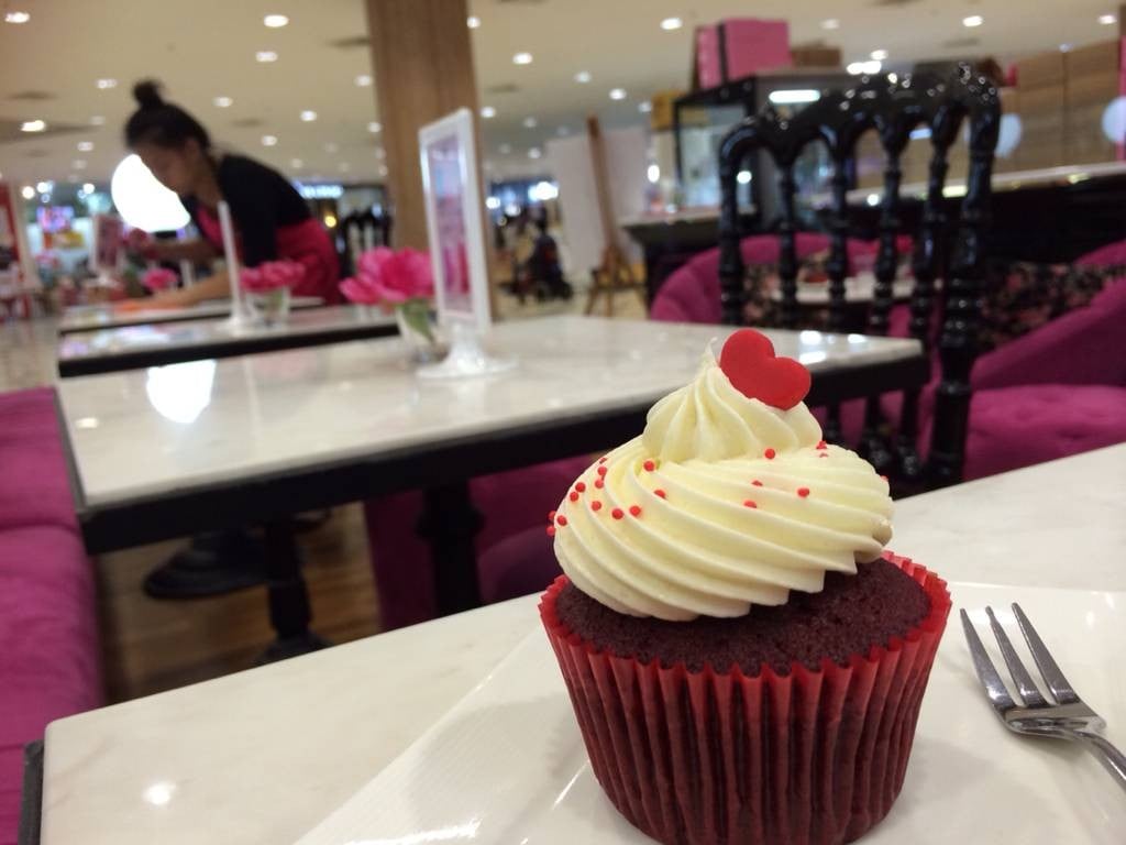 10 ร้านเมนู Red Velvet สดใสรับวันคริสมาสต์