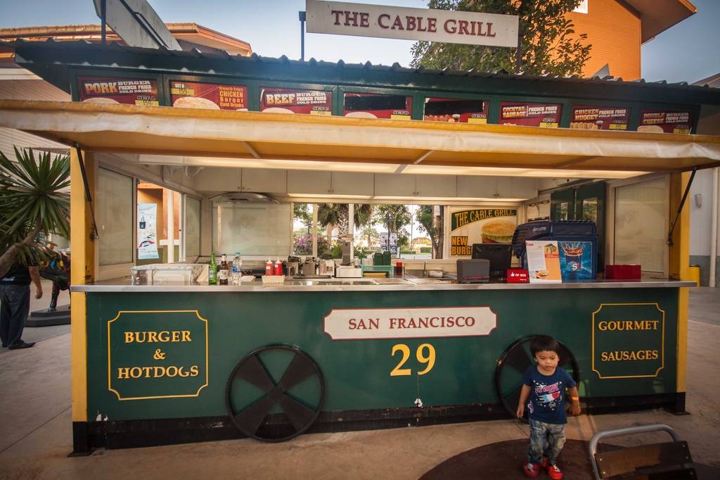 รูป THE CABLE GRILL