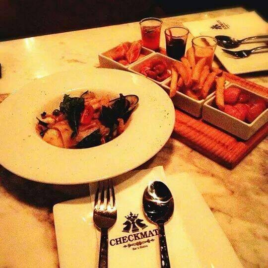 รีวิว Checkmate Bar & Bistro Asiatique - ฟังเพลง ชิว ๆกับยรรยากาศเบา ๆ