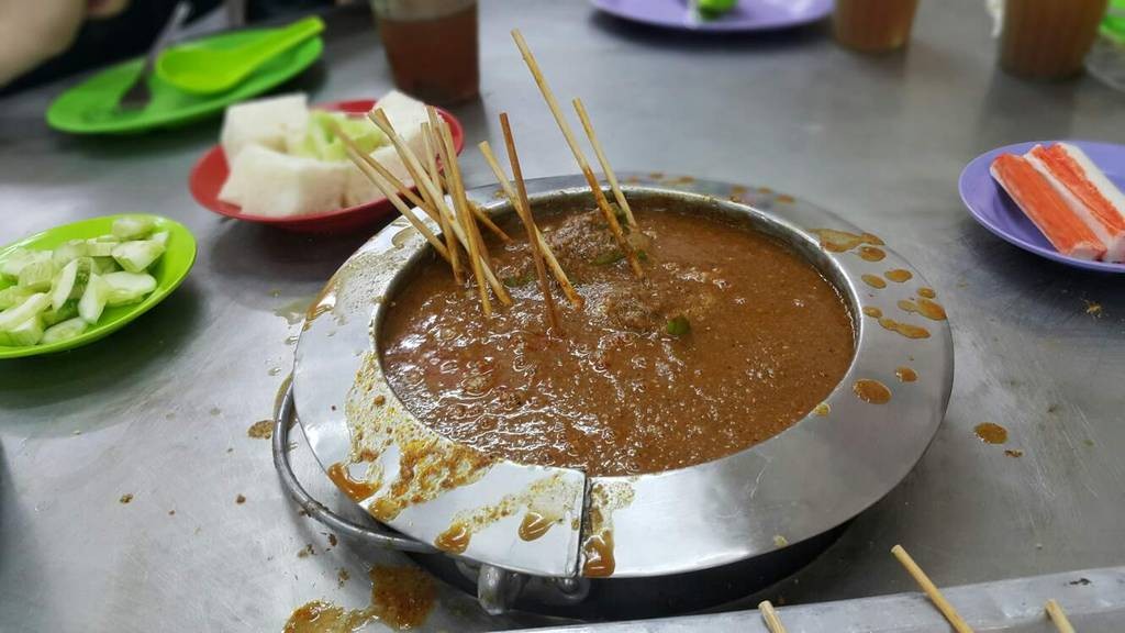 รีวิว Capitol Satay Celup - อร่อยนะแต่นํ้าจิ้มใช้ซํ้ากันตลอด ถ้าเป็น ...