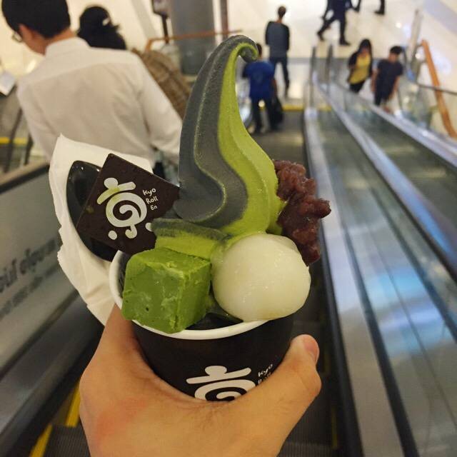 รีวิว Kyo Roll En เซ็นทรัล แจ้งวัฒนะ - ไอศกรีมรสชาติดี พนักงานใส่ใจ ...