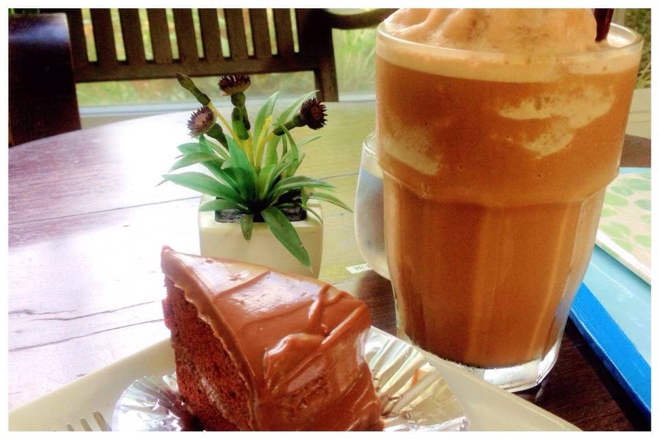 รีวิว Take A Taste - น้านกาแฟเล็กๆในสวนร่มรื่น