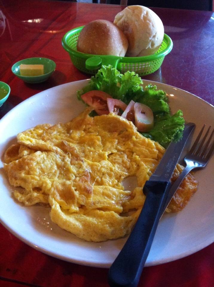 รีวิว Jolly Frog - Great atmosphere, good service, huge portions.