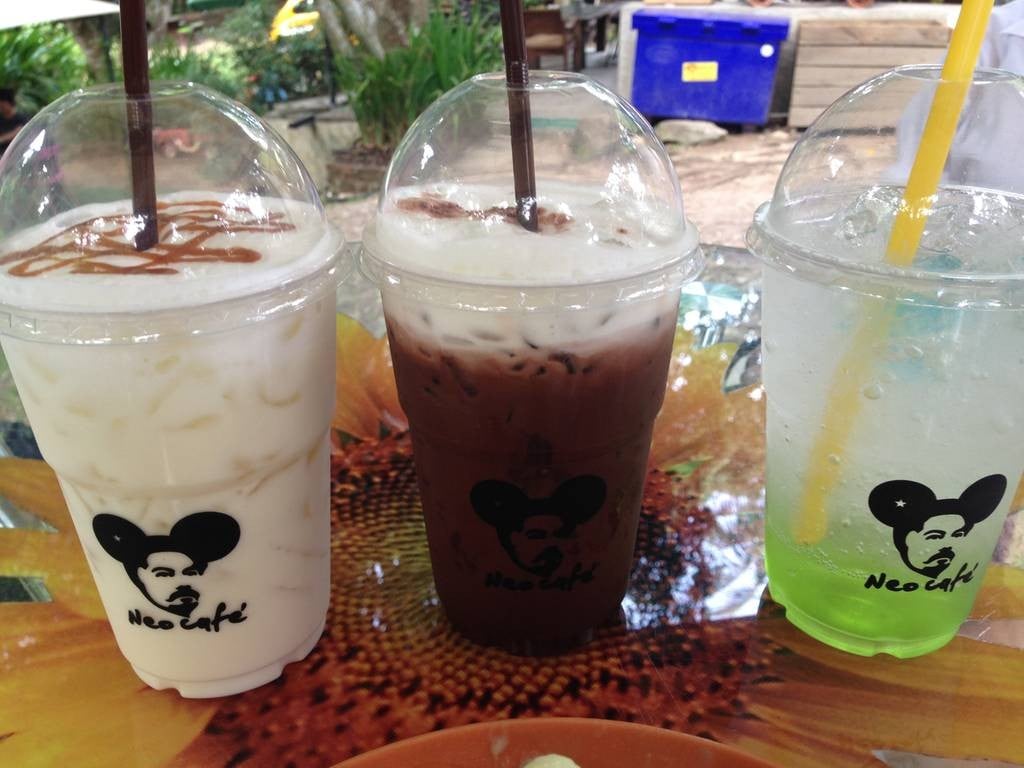 รีวิว Neo Cafe - มุมถ่ายรูปเยอะ บรรยากาศดี รสชาติกลางๆ