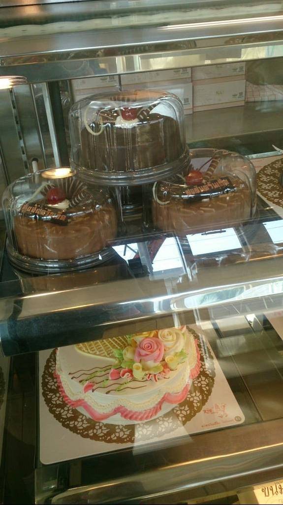 รูป ไรย์ เบเกอรี่ 1981 (KB) แยกการไฟฟ้าสมุทรปราการR2