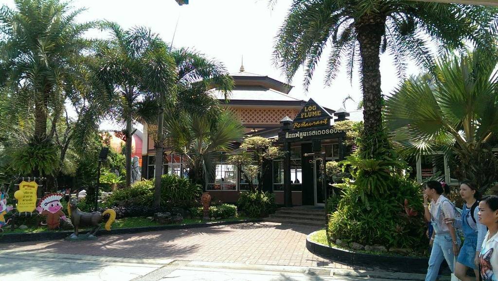รีวิว Log Flume Restaurant - สวนสยาม ทะเลกรุงเทพ🌊🌊