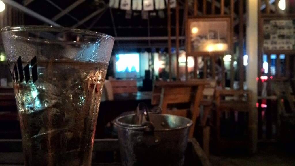 รีวิว อุดมสุข 90's Bar & Restaurant - เพลงเพราะดี แต่อาหารแพงไปนิด ...