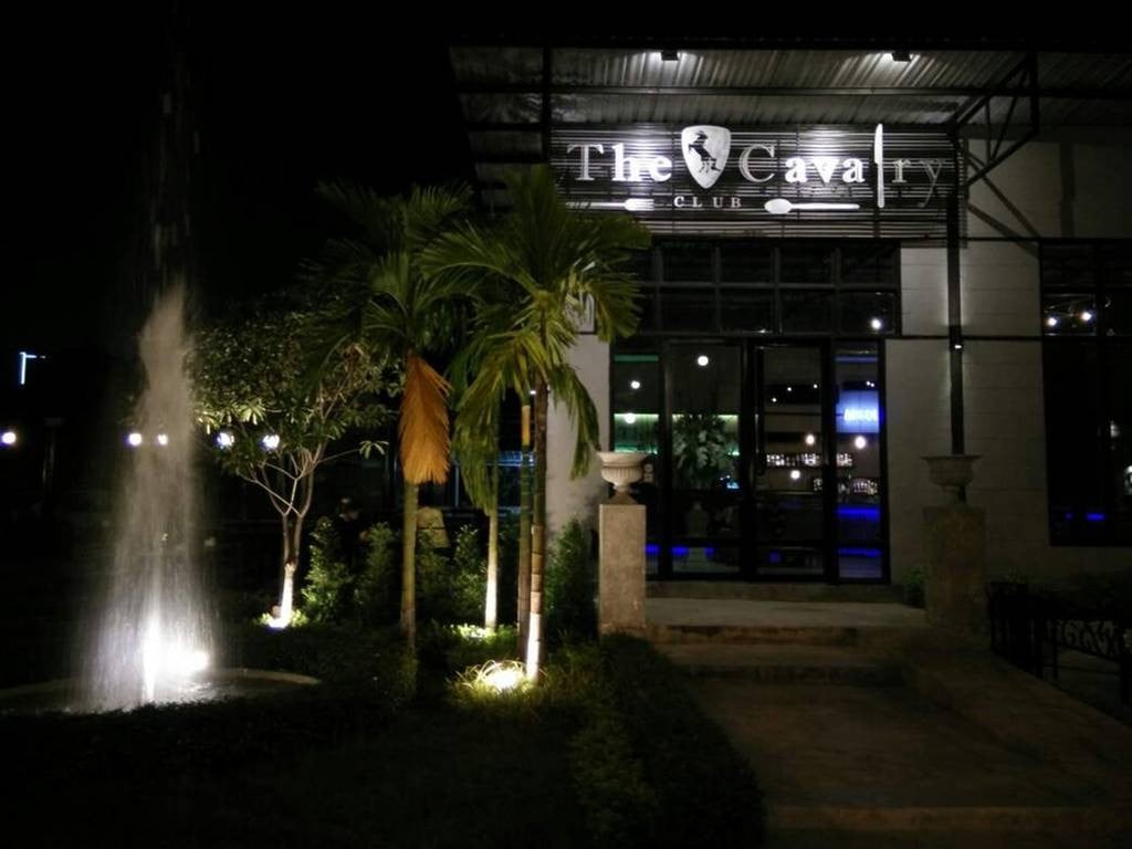 รีวิว The Cavalry Club - [SR] สถานที่ Hangout แห่งใหม่ในย่านอนุสาวรีย์