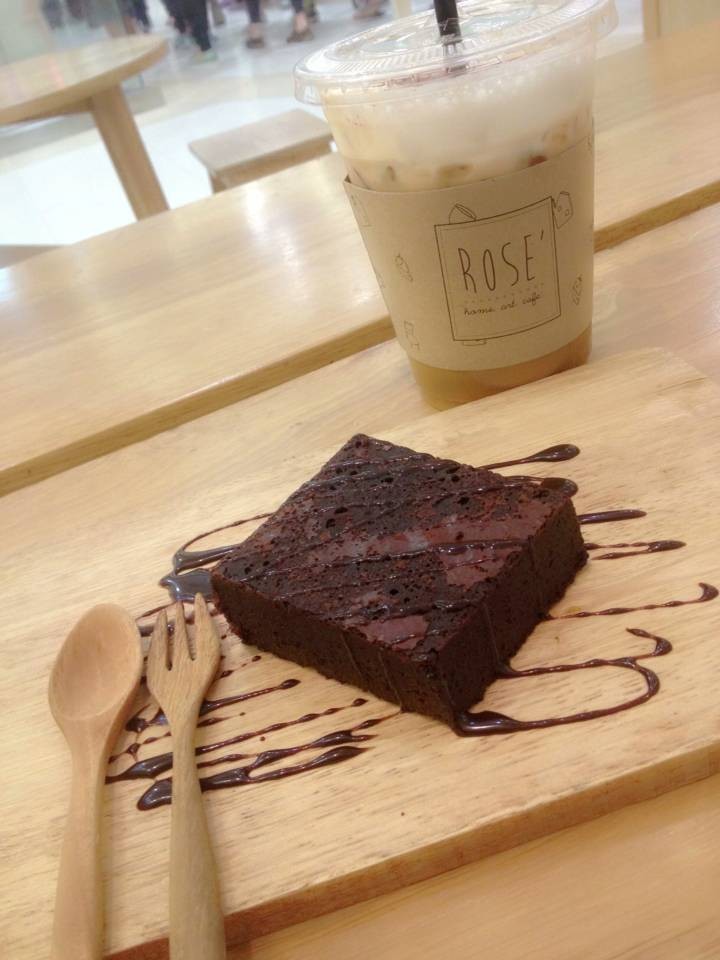 รีวิว Rose' cafe - ได้โอกาสมาลองบราวนี่ที่นี่แล้ว อย่างเข้มข้น