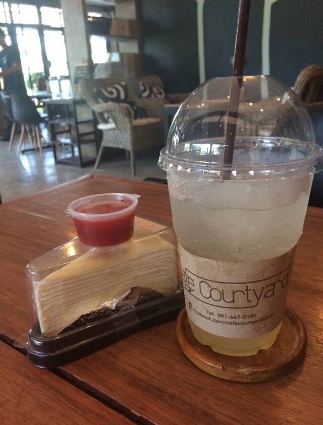 รีวิว Cafe Courtyard - ร้านนั่งชิลๆอ่านหนังสือ หรือนัดคุยงานก็สะดวก ...