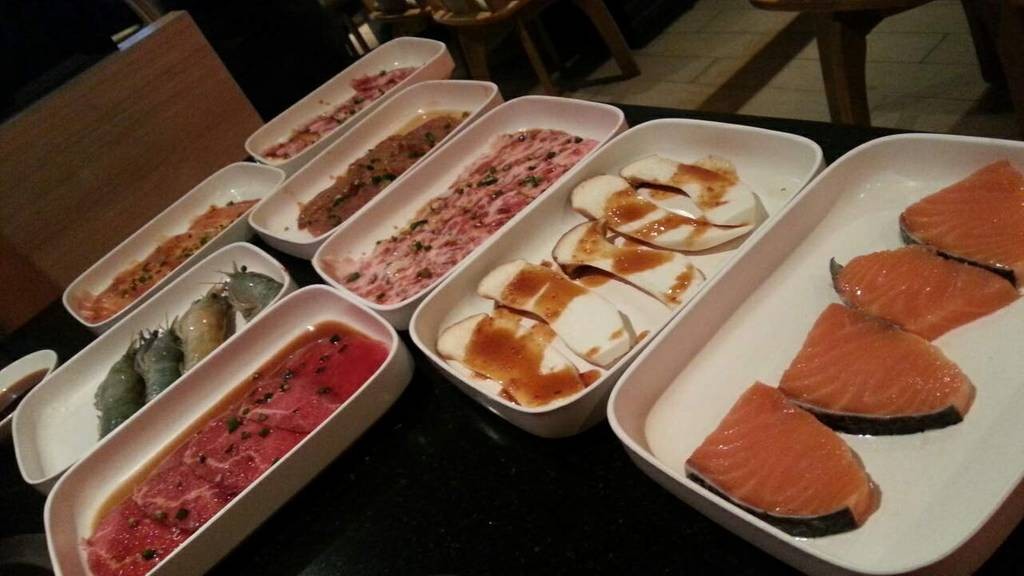 รีวิว GYUMA Japanese BBQ Restaurant ทองหล่อ - ปิ้งย่างร้านเล็ก แต่ ...