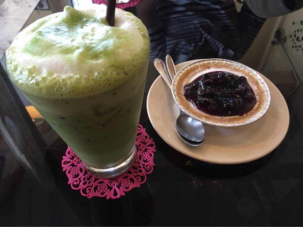 รีวิว Much Mellow - บรรยากาศ สบายๆ เครื่องดื่ม ขนมอร่อย - Wongnai