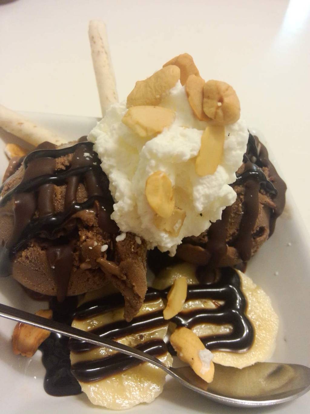 รีวิว Milk Zone - เมนูหลากหลาย เย็นสบาย ร้านน่านั่ง