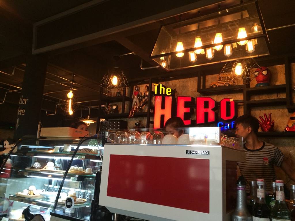 รีวิว The hero cafe' - คาเฟ่ของเหล่าฮีโร่