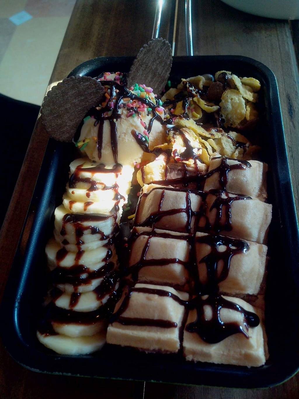 รีวิว Brownie Brown Coffee Lab - ร้านที่มีเครื่องดื่มเป็นสีสัน แบบวิทยาศาตร์