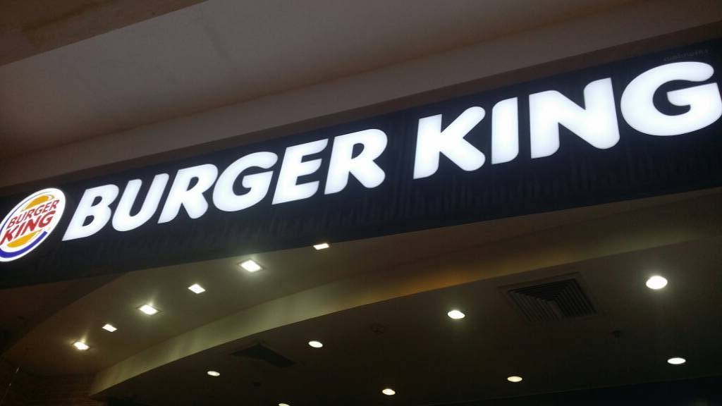 รีวิว Burger King สยามพารากอน - มาลอง Extra Long Chicken with Cheese ...