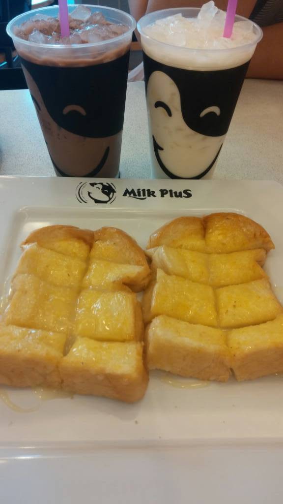 รีวิว MILK PLUS สยามสแควร์ - มองหน้าร้าน หาที่พักขา มาลองร้านนี้ละกัน ...
