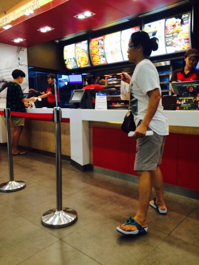 รีวิว KFC โลตัสบางแค - โอเคนะ เฉยๆ ปกติ ไม่ดี ไม่เลว กินเพราะลองของใหม่ - Wongnai