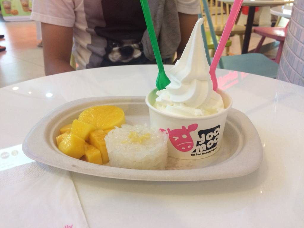 [รีวิว] ร้าน Yoomoo frozen yogurt สยามพารากอน | เมนูแนะนำ รูปภาพ ราคา