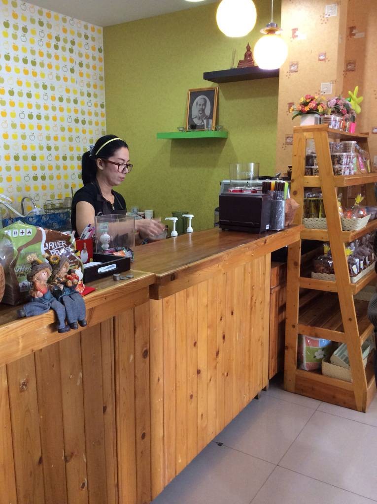 รีวิว Coffee Dee ESIE Plaza2 - พักหลบร้อน มาดื่มแก้กระหาย