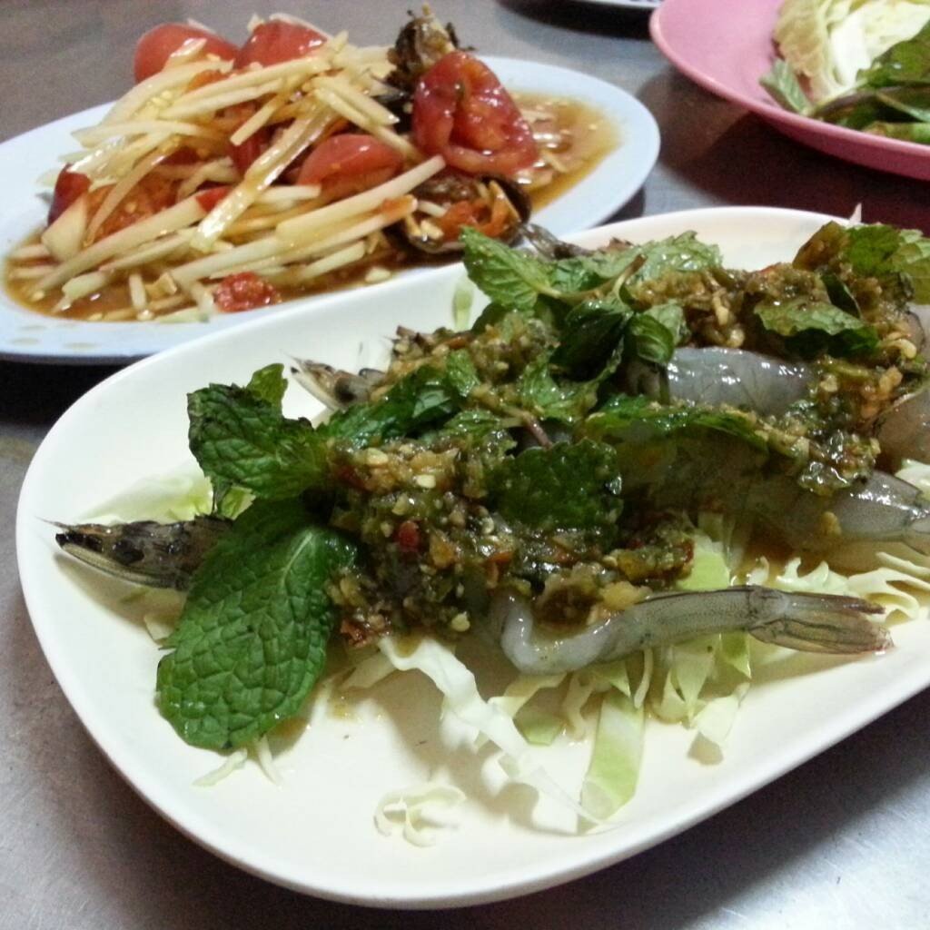 รีวิว อู๋แจ่วฮ้อน - ลาบหมู ไส้ย่าง หมูแดดเดียว ที่ อู๋แจ่วฮ้อน - Wongnai