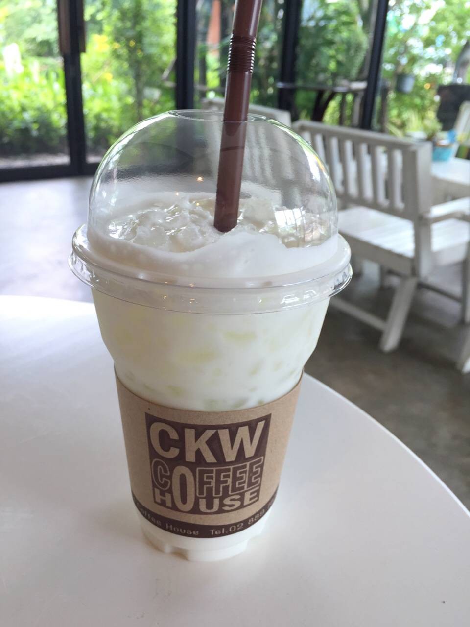 รีวิว CKW Coffee House - กาแฟและเครื่องดื่มราคาเบาๆในคาเฟ่เล็กๆไว้หลบ ...